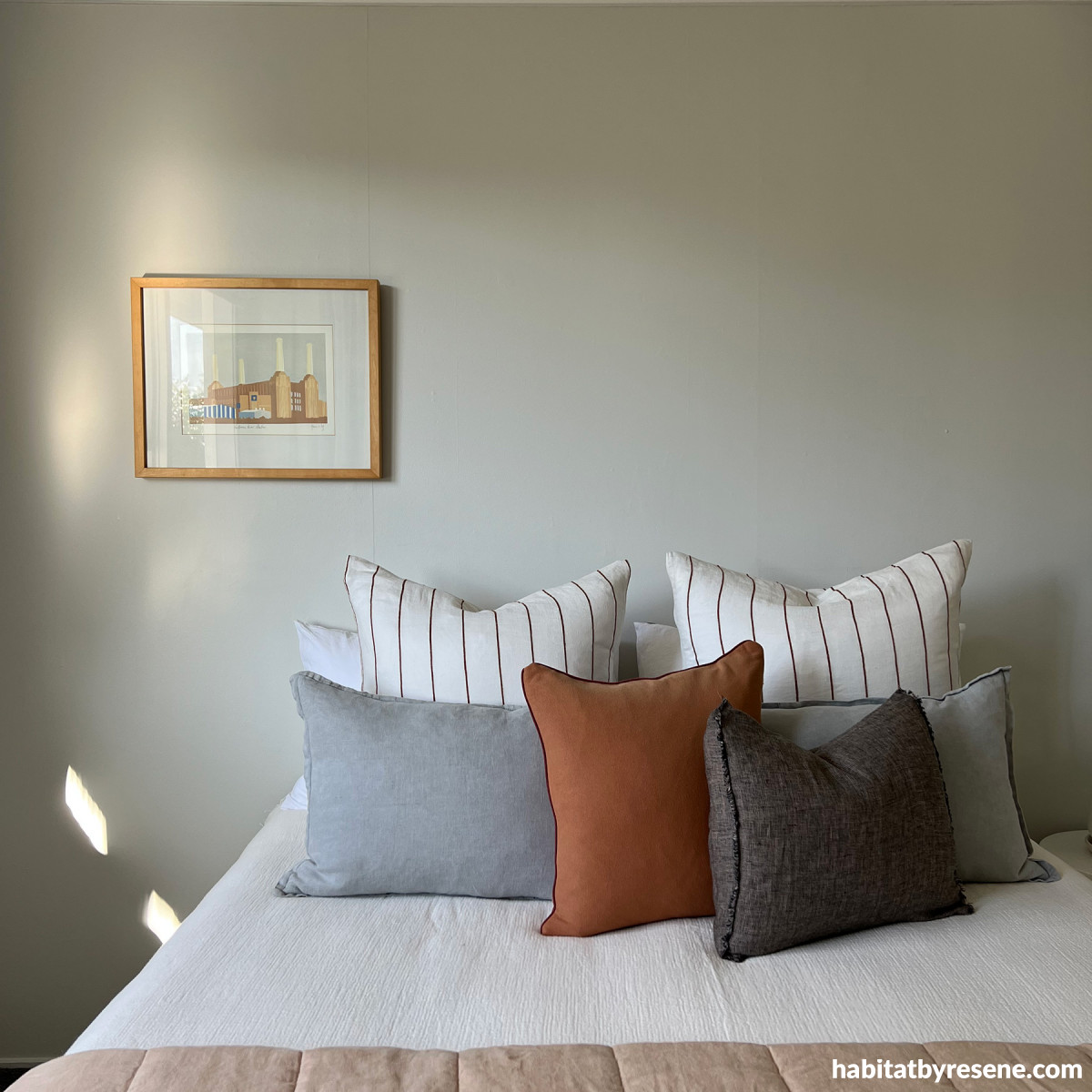 Simple scheme, broad appeal: A brick and weatherboard home transformed ...