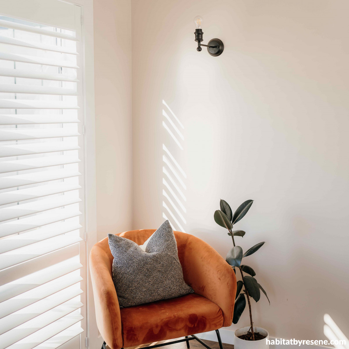 Seaside elegance: Resene colours bring a Hamptons vibe to this Papamoa ...