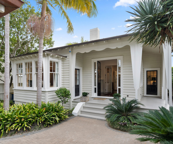 Modern meets heritage in this 1912 transitional villa renovation ...