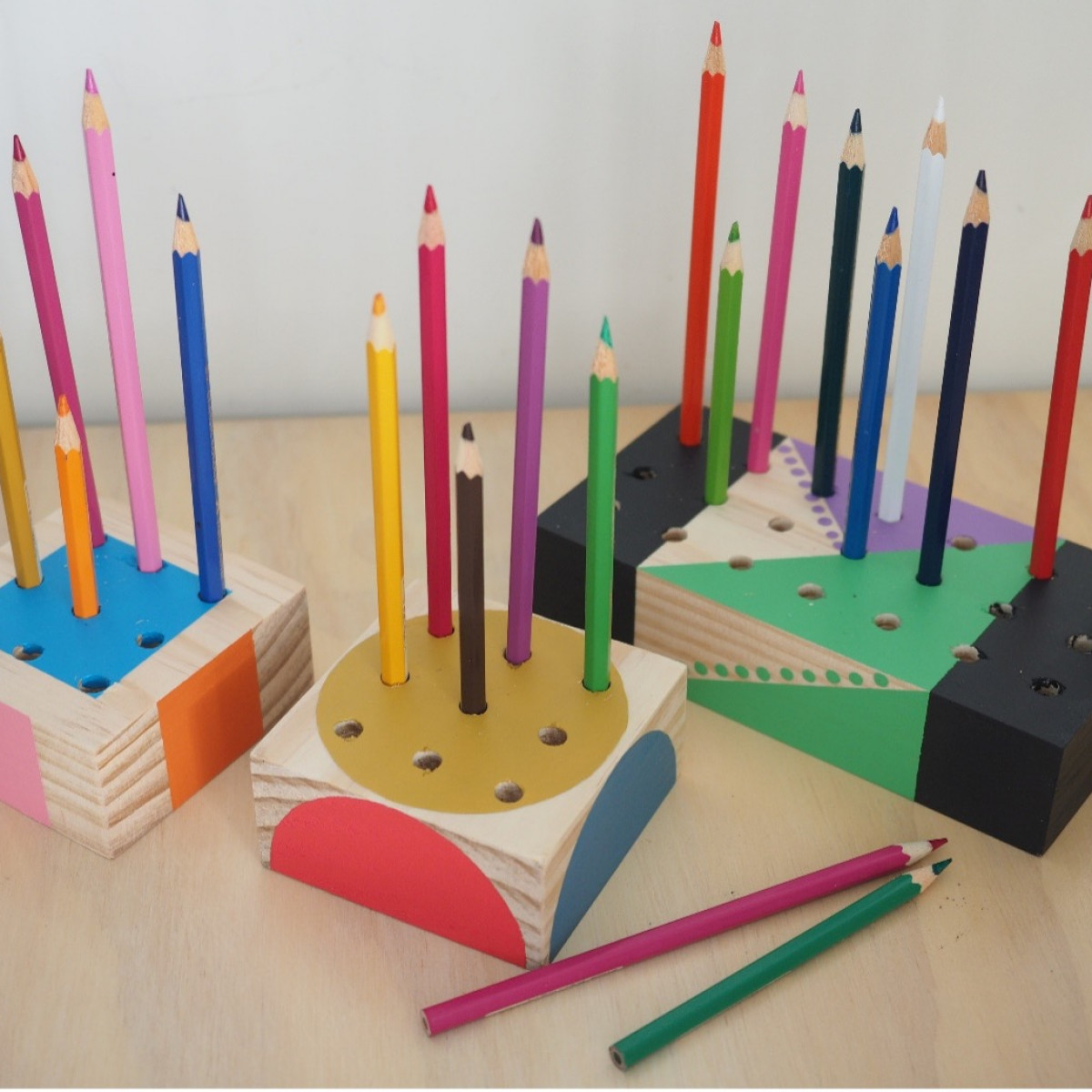 This pencil holder is a colourful study buddy | Habitat by Resene